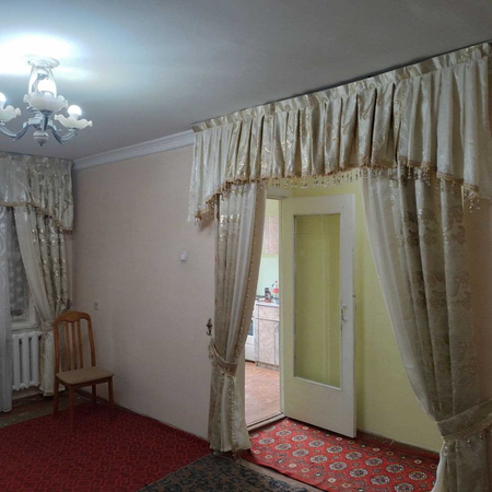 Икки хонали уй ижарага берилади. Сдаётся 2х комн кв 2 этаж Алпомиш