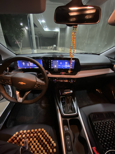 Продается Chevrolet Monza цвета жемчуг в хорошем состоянии