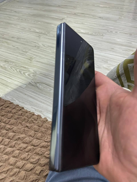 Продам Свой Samsung Z fold 5 в отличном состоянии полный комплект 2сим