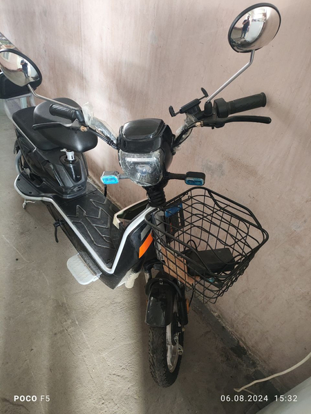 Skuter Elektr 2024