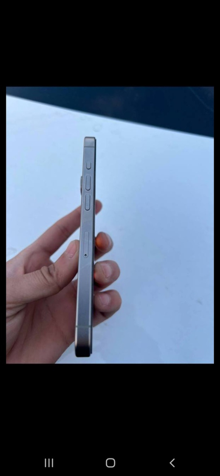 Продам срочно I phone 15