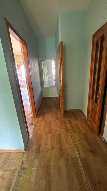 Продаётся 2х комн квартира на 2 этаже Ор-р Центральная аптека - Нихол