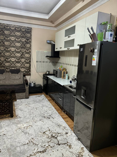 Uy sotiladi 2 xona 3 ta qlingan hamma sharoitlari  bor