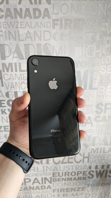 iPhone xR 64 gb black