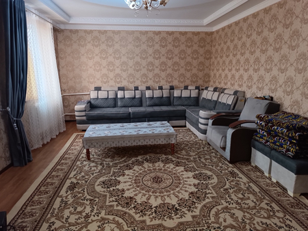 3 хонали ховли уй сотилади.