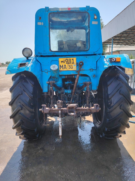 MTZ-80 kichik kabinali traktor