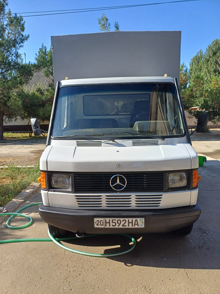 Mersedez benz 410d