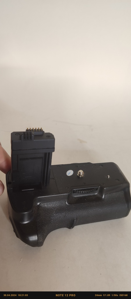 Meike MK-500D Battery Grip for Canon 450D 500D 1000D