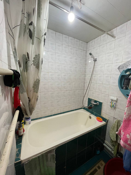Ttz 1 Kvartira sotiladi 2/4/4 balkon 2x6 Ipoteka Xizmatlarixam bor