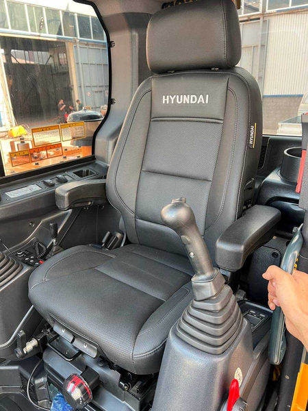 Экскаватор HYUNDAI HW65 2022