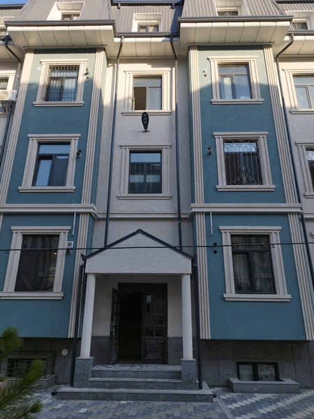 Янги куйилган дом битонкада замона тойхона тогрисида 120 квадрат 60 кв