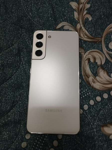 Samsung gelexy S22 plus