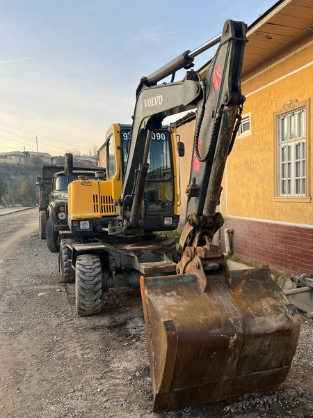 Ekskavotor volvo