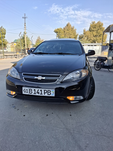 Srochna Gentra 3 poz avtamat sotiladi