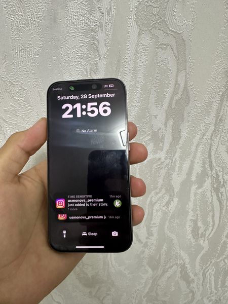 Iphone 15 pro natural titanium