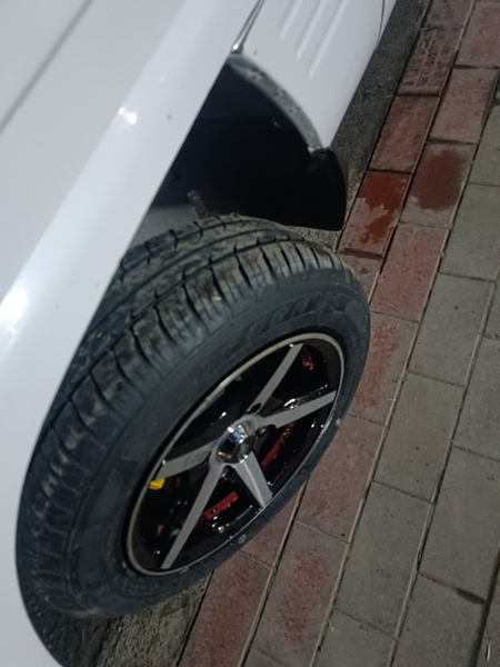 Vossen r13 yangi Diska+Balon