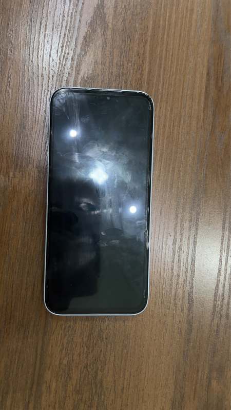 Xonor x8 b sotiladi