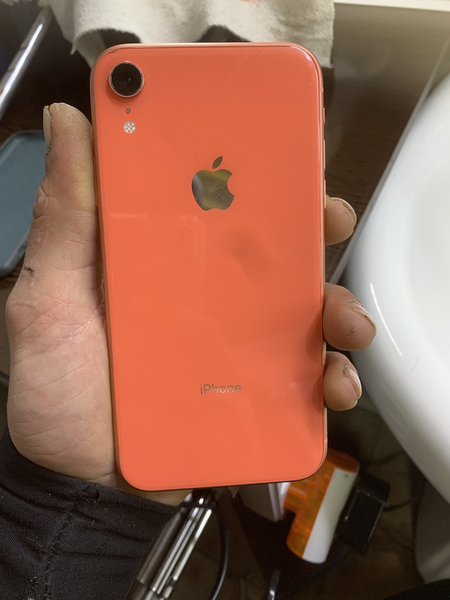 Iphone XR idialni xolati