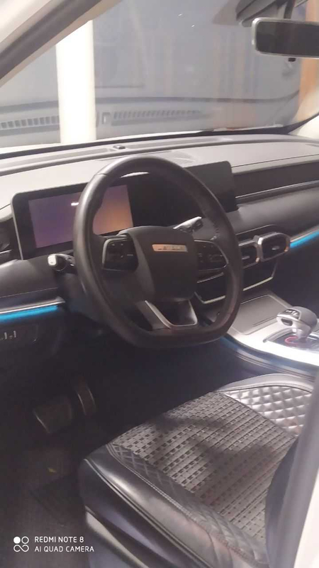 Автомобиль JETOUR