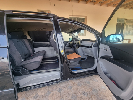 Toyota Estima 19.000$
