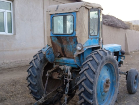 Traktor  aravasi bilan