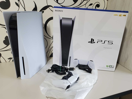 ПРОДАМ PlayStation 5 ДИСКОВОДОМ (825GB). Состояние ИДЕАЛЬНОЕ.