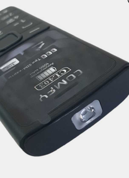 Кнопочный телефон COMFY CL413