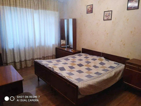 Квартира на Мирабаде 3/2/4 с мебелью техникой ремонт хороший