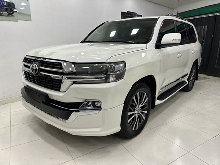 toyota land cruiser 200