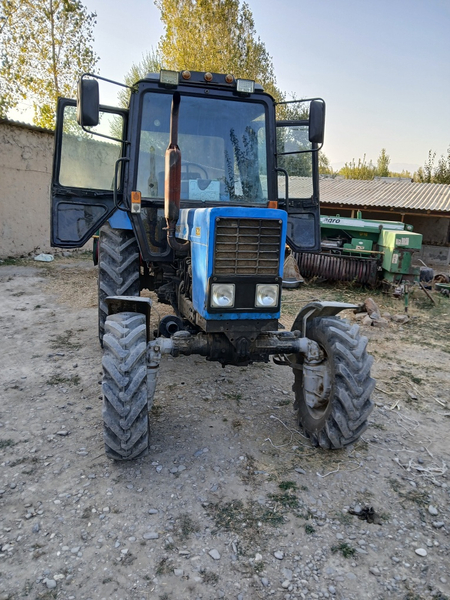MTZ 82,1 traktori soz holatda hamma joyi ishlaydi idiyalni  yangidek .