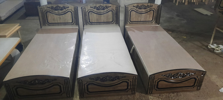 Naqshlik sandoq karavatlar