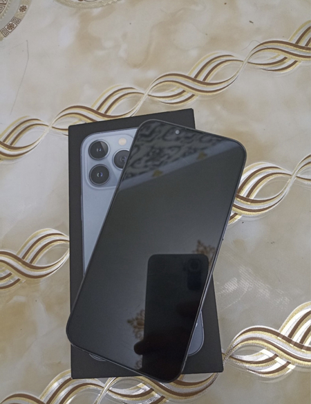 Iphone 13 pro blue в иеальном состоянии, коробка документ
