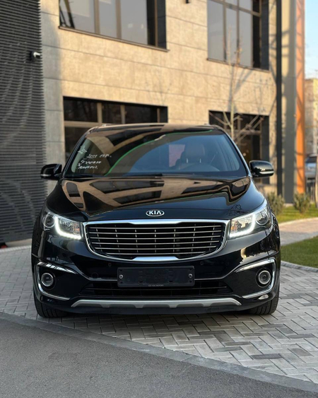 Аренда авто с водителям Kia Carnivar