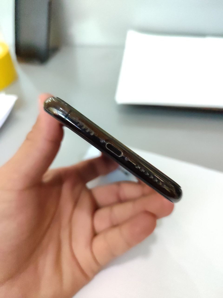 Sotiladi Iphone Xs max 64gb