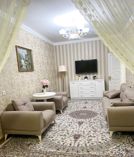 Продается квартира 4/1/4 Гульабад