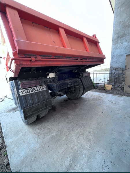 Kamaz samosval...