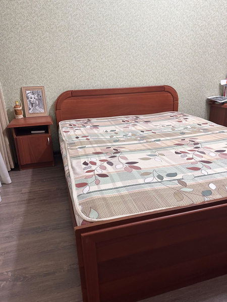Двухспальная кровать