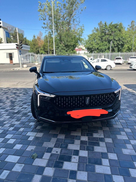 Bestune b70 avtomobil