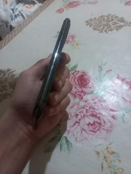 Iphone 11 pro 64 gb yomkisti 77% ideal tel