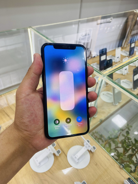 Nahtga ! 11 pro 64gb VC/A 75% GREEN! Apple Expert