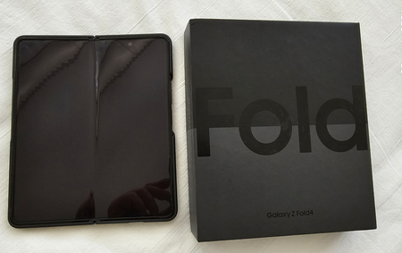 Смартфон Samsung Z Fold 4