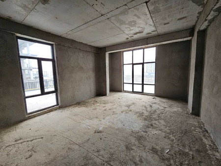 2 xonali 85m² 2-qavat uy sotiladi