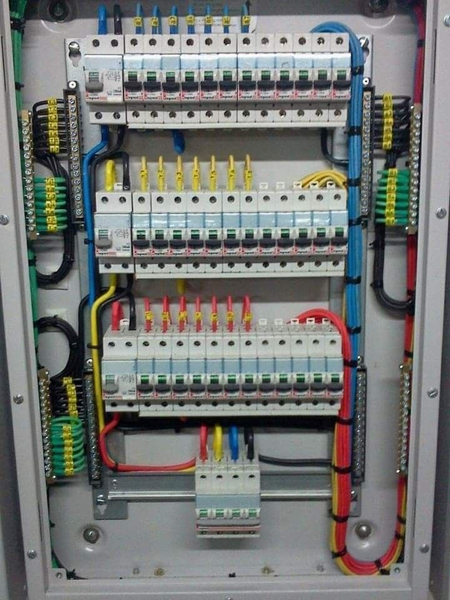 Elektrik 40m  tochka  katta abyomlarga ham  ishlaymiz