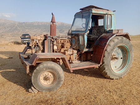 Tractor va bartovoy 53 sotiladi