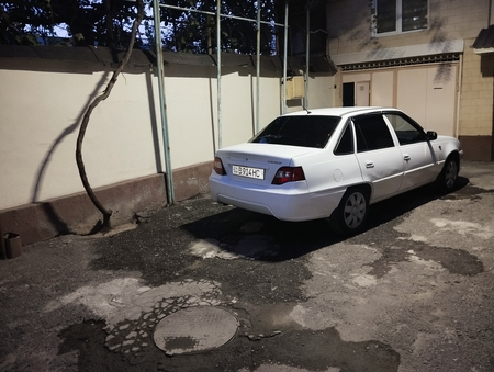 Nexia 2 sostayana otlichniy. Bez rasxodniy moshina. Gaz 80 talik.