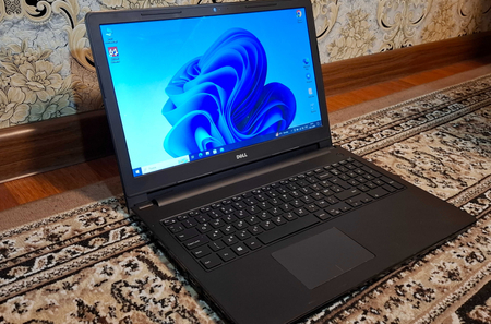 Ноутбук DELL Inspiron 15