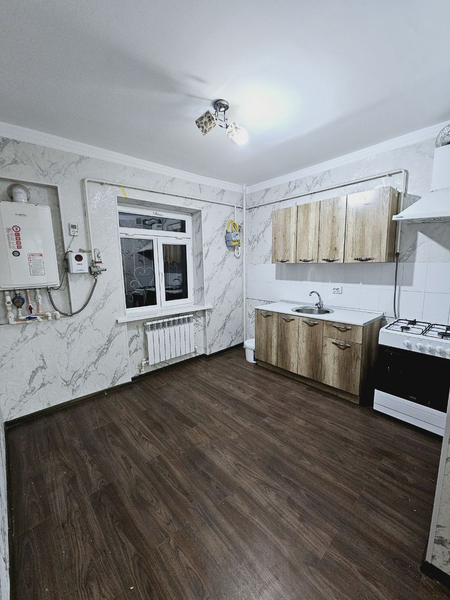 Sergeli 9xududda 2/5/7 kvartira sotiladi toza remontda 56m²