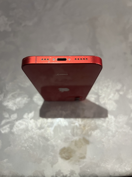 Iphone 12 красный