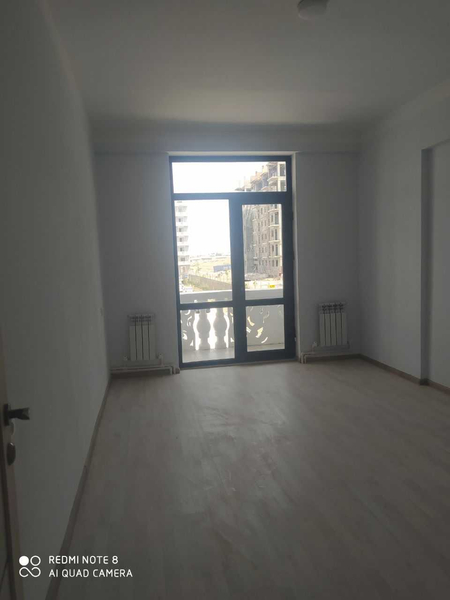 Asaka cityda 3 xonali kvartira srochno arzonga sotiladi.