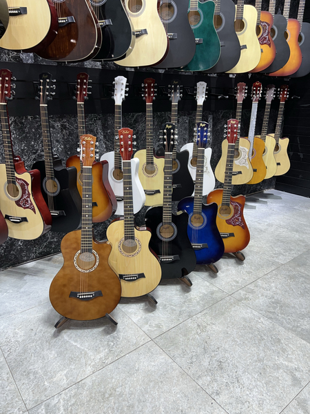 Akustic gitara skidkada!!!